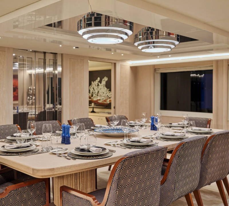 Yacht OMNIA, Amels | CHARTERWORLD Luxury Superyacht Charters